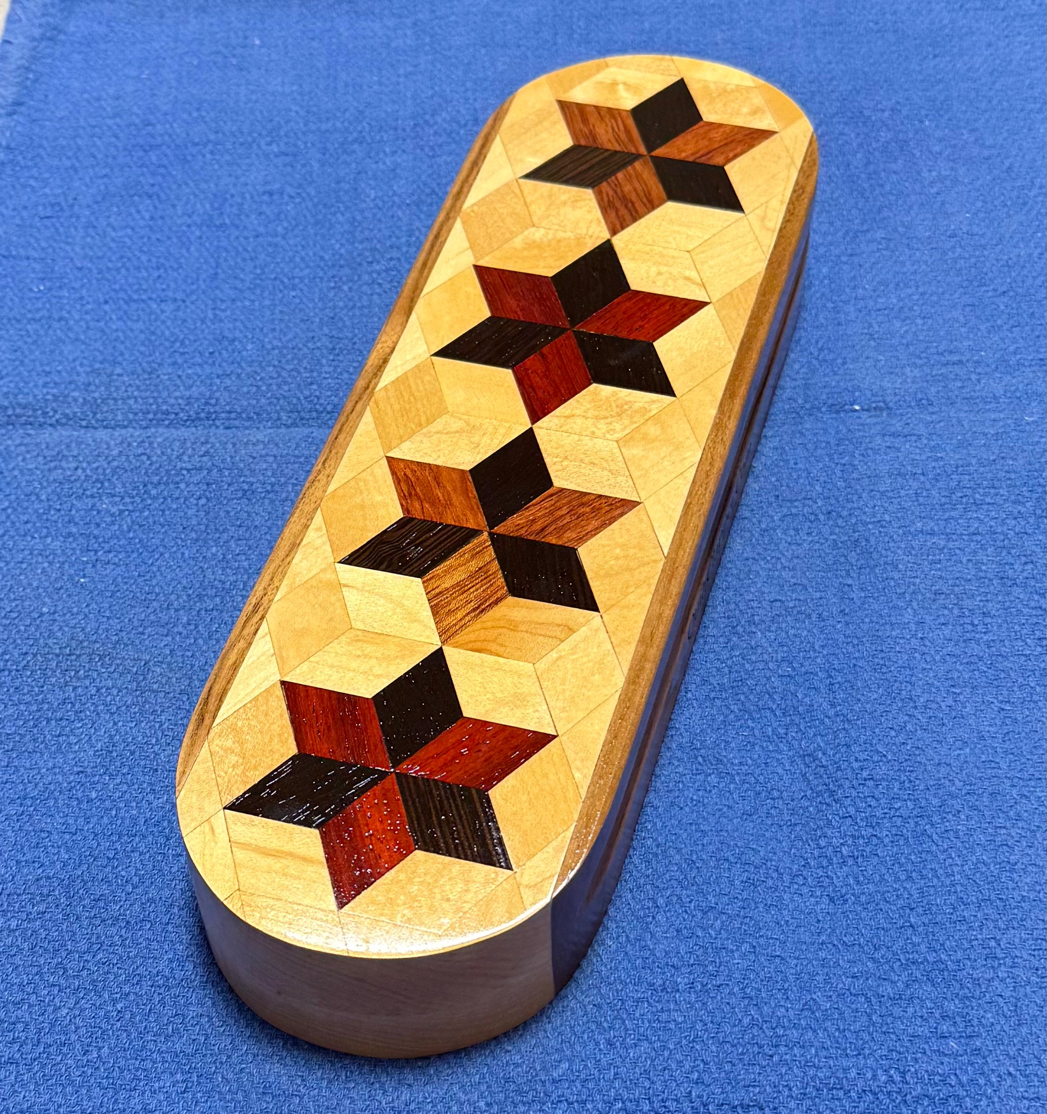 4 Color Stars, Surrounded by Maple. – Quilt Clapper